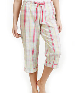 5 Reasons Why Flannel Pants Are Back In Style!